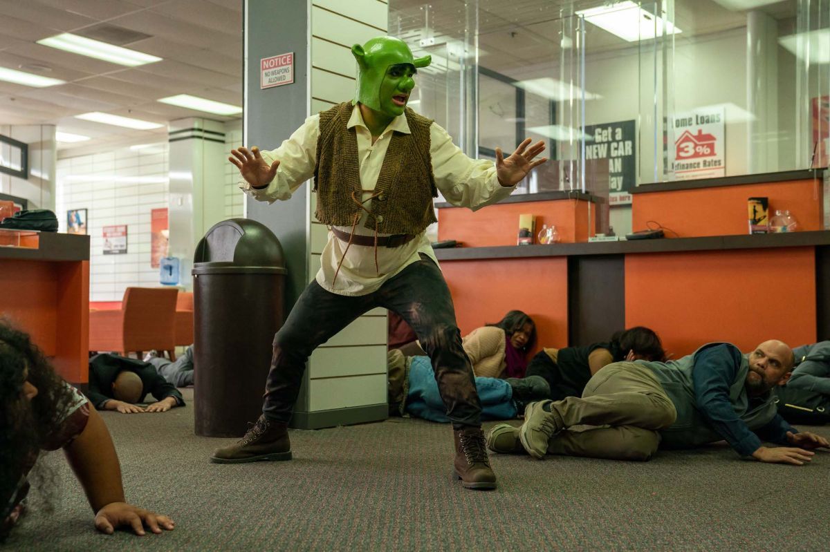 Crítica de “Unos suegros de armas tomar”, la divertida comedia de ...