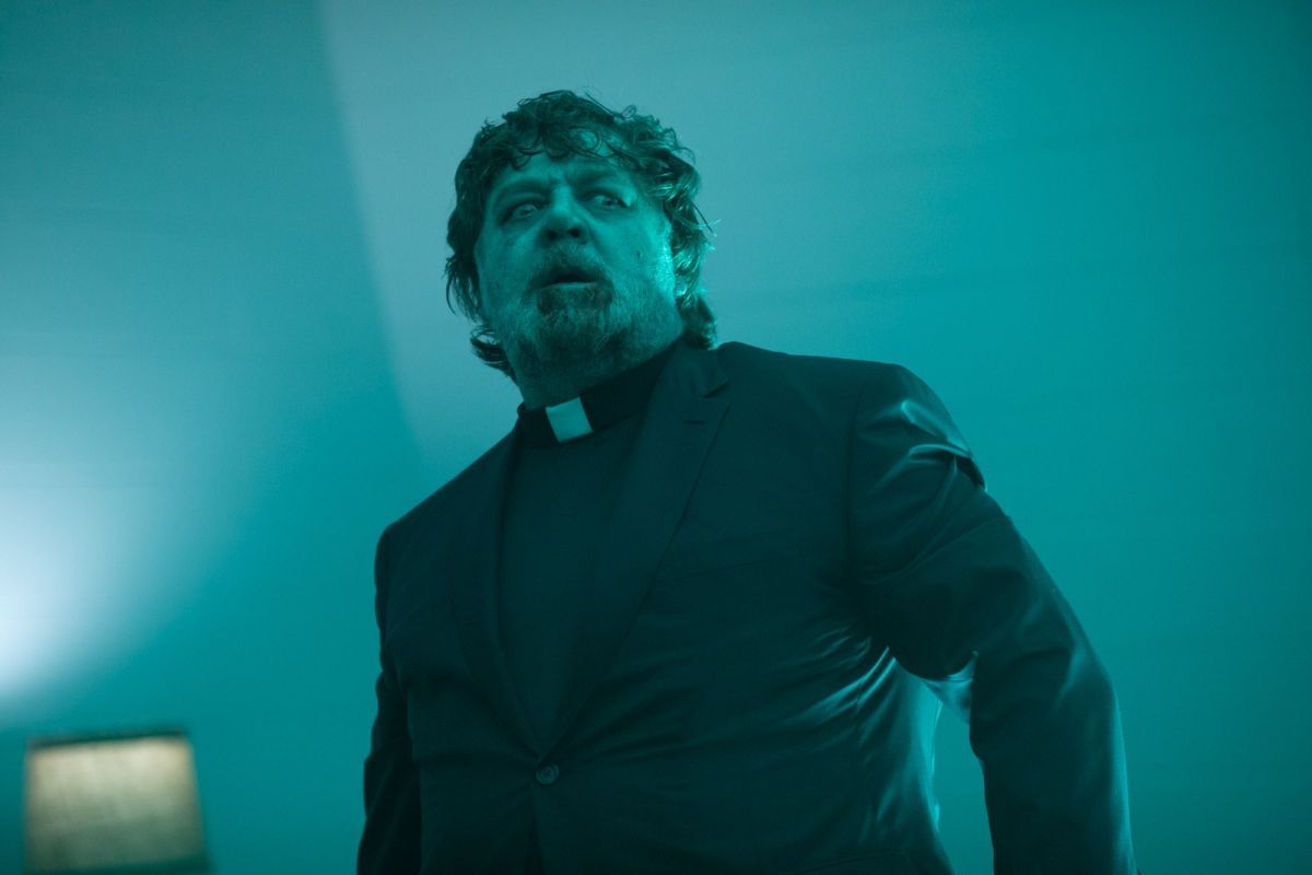 Crítica de “Exorcismo”: El satánico show de Russell Crowe | EscribiendoCine
