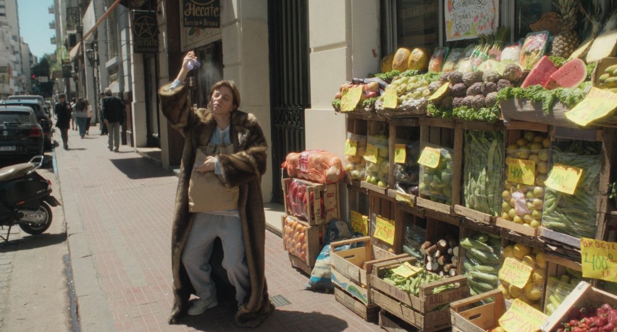 Crítica de “Culpa Cero”: Una tragicomedia con Valeria Bertucelli, Justina Bustos y Cecilia Roth ...