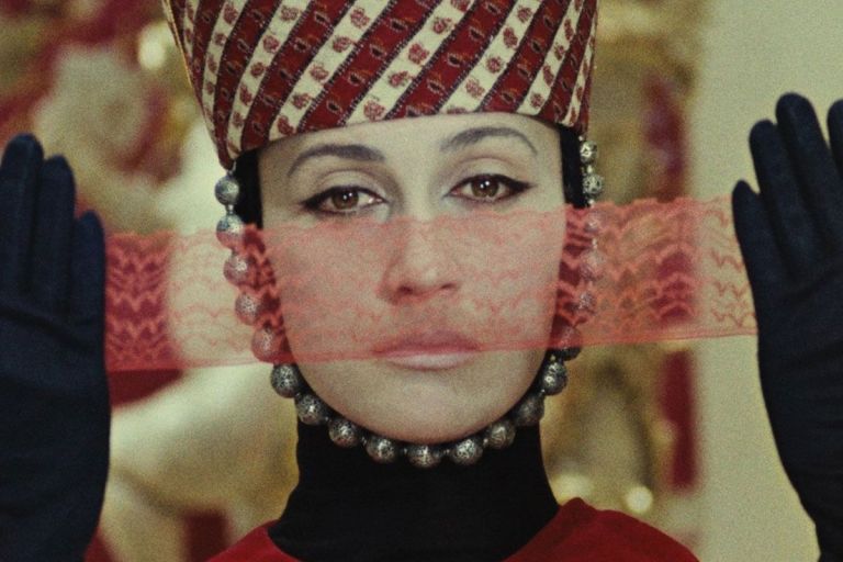 "El color de la granada": La poesía visual de Serguéi Paradzhánov en el ...