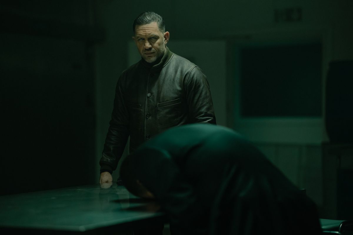 Crítica de “Tierra de mafia”: Tom Hardy, Pierce Brosnan y Helen Mirren ...