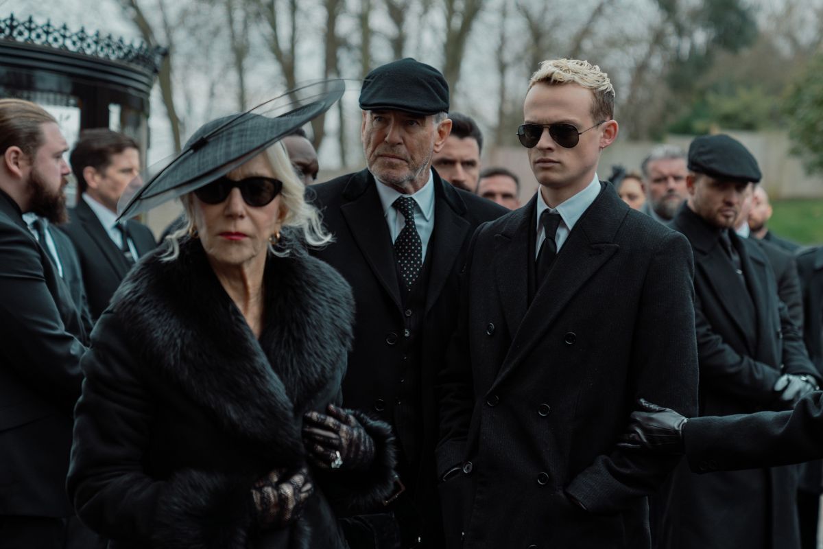 Crítica de “Tierra de mafia”: Tom Hardy, Pierce Brosnan y Helen Mirren ...
