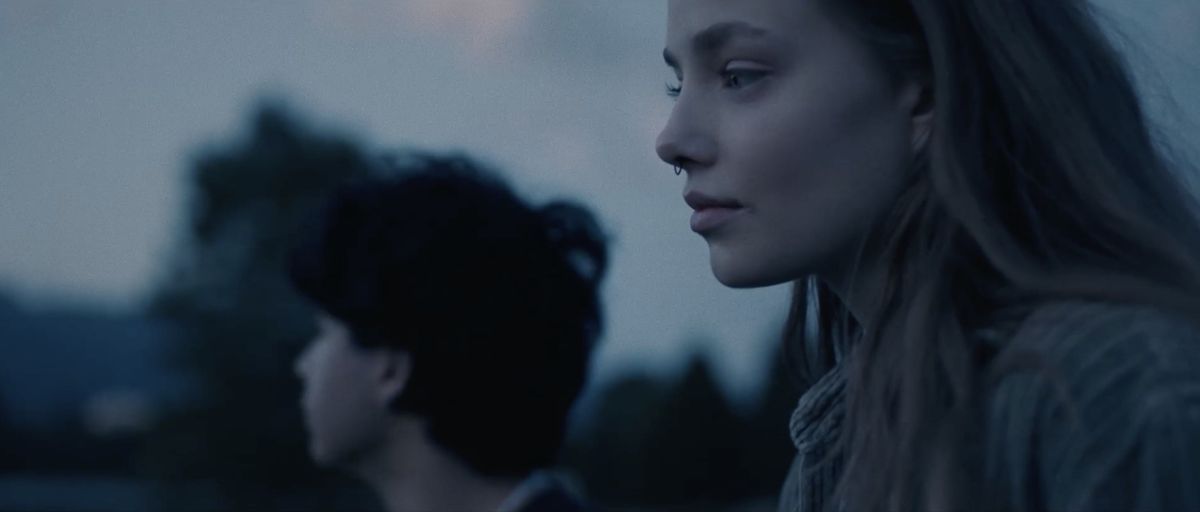 Crítica de “Snorkeling”: Emil Nava y un viaje inmersivo por la adicción ...