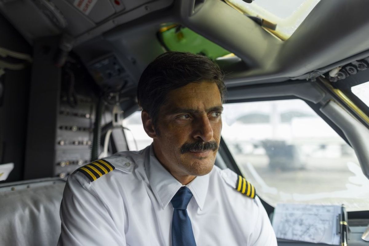 Crítica de "Las máscaras de oxígeno no caerán automáticamente": la serie brasileña que revive la ...